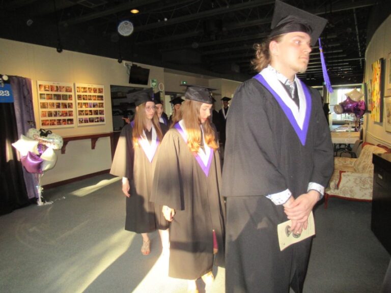 Frederick Banting Secondary Alternate Program celebrates 2023 graduates ...