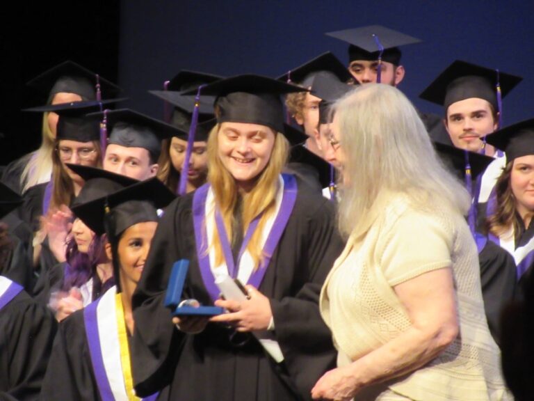 Frederick Banting Secondary Alternate Program celebrates 2023 graduates ...