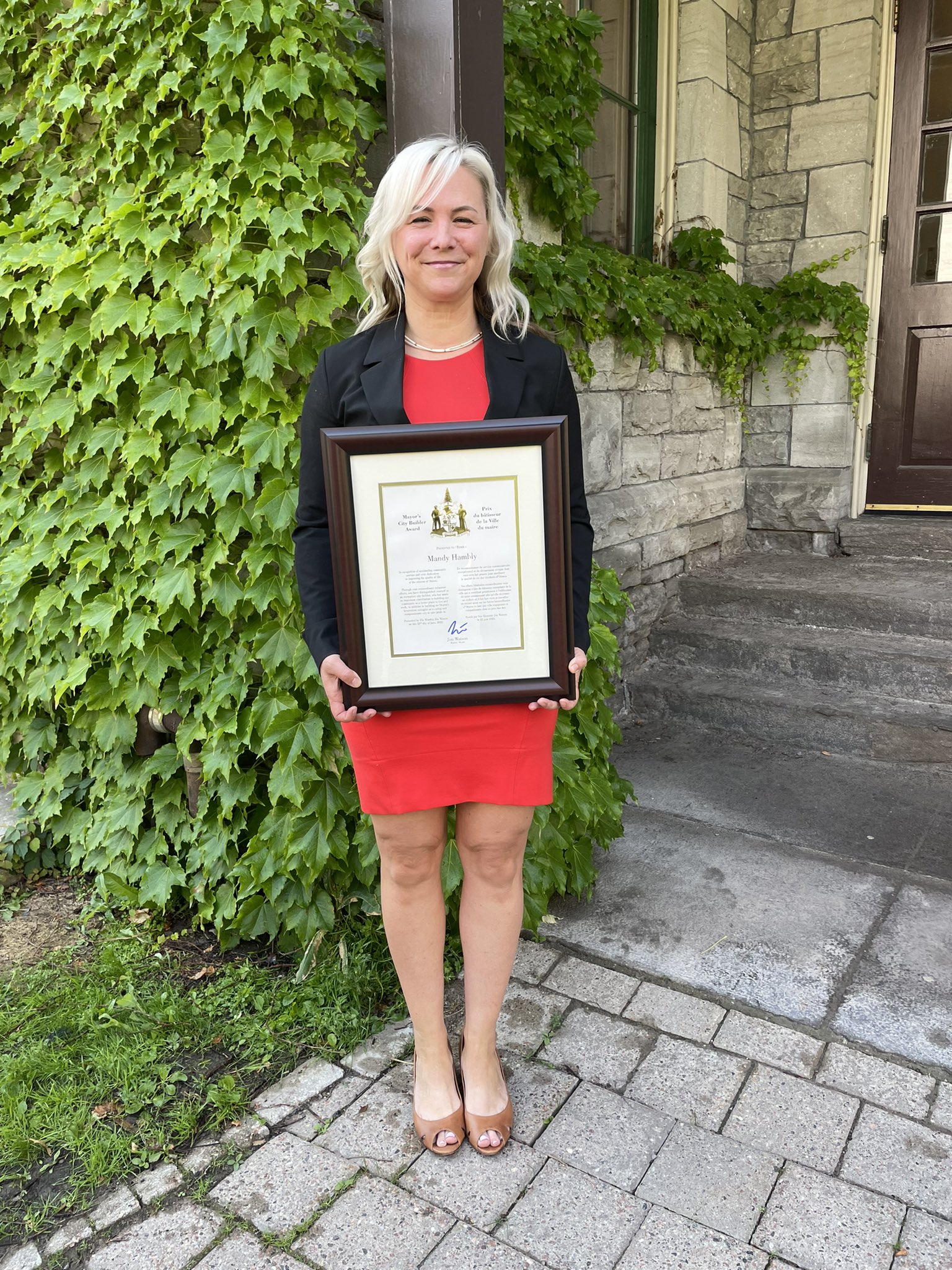 Mandy Hambly receives Mayor's City Builder Award